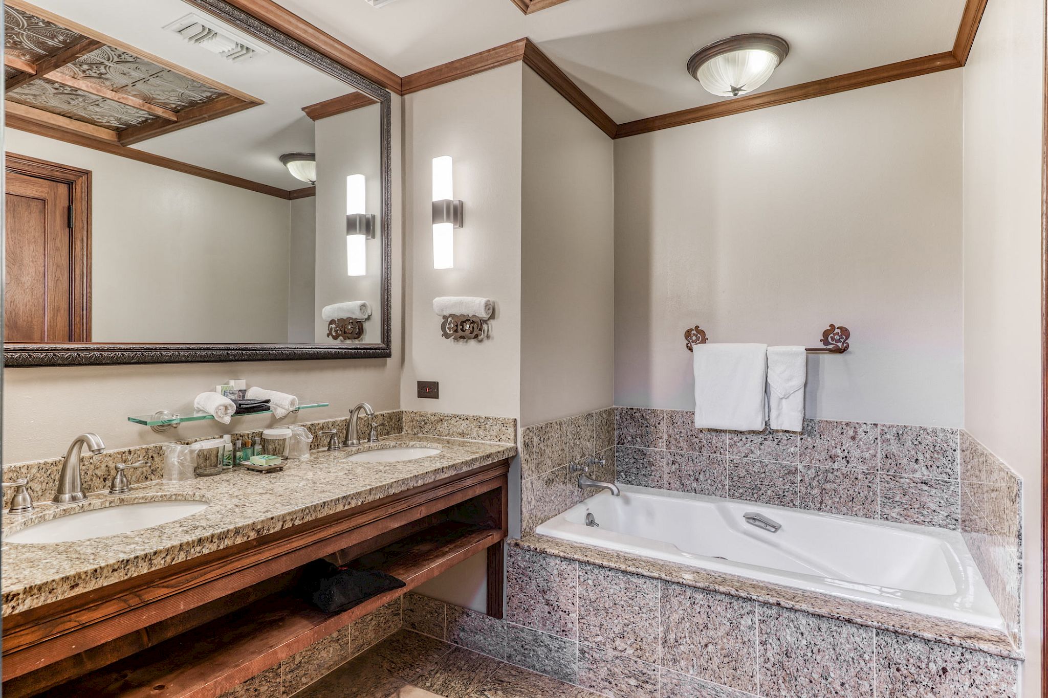 Luxury Lodges Dallas Area - Rough Creek Lodge & Resort