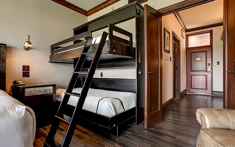 Luxury Lodges Dallas Area - Rough Creek Lodge & Resort